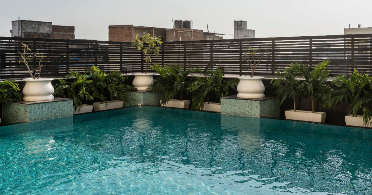 Landscape Privacy Ideas For Your Backyard Pool | Venture Pool